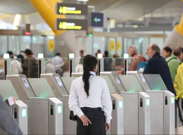 Terminal T1 del Aeropuerto de Madrid Barajas - Flightradars24.es