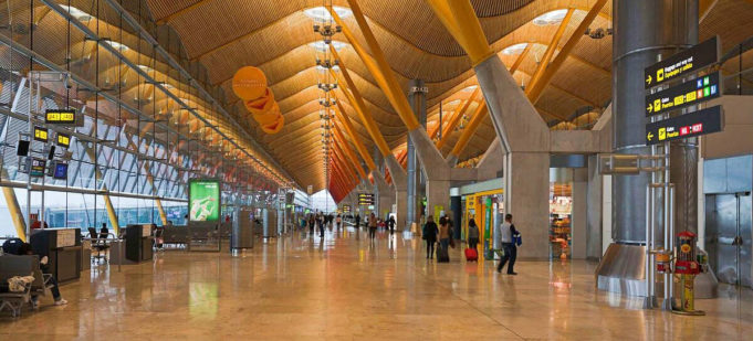 Terminal T1 del Aeropuerto de Madrid Barajas - Flightradars24.es