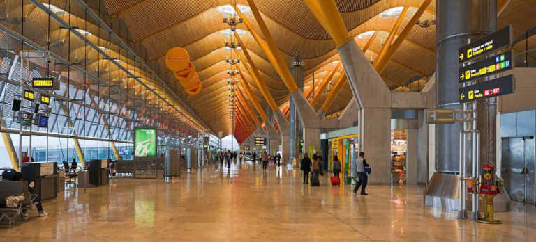 Terminal T1 del Aeropuerto de Madrid Barajas - Flightradars24.es